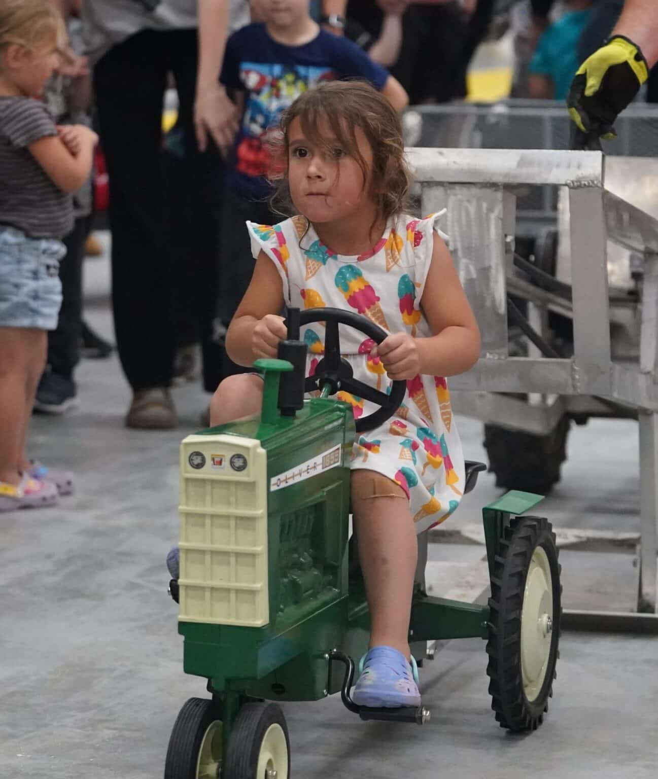 78 KIDS COMPETE IN THE 2024 AG COUNTRY TRACTOR PEDAL PULL – KROX