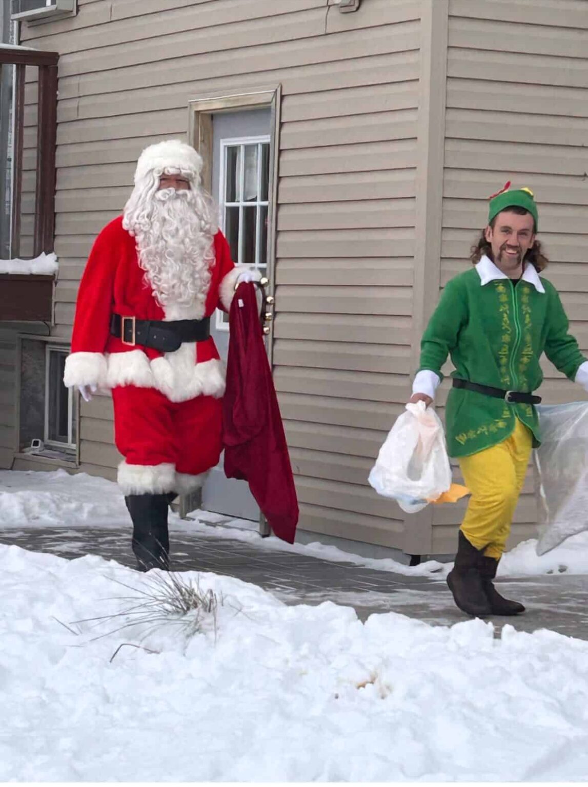 Santa Sighting in Crookston – KROX