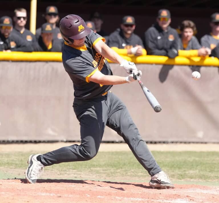#8 MSU-Mankato dominant in sweep of UMC Baseball – KROX