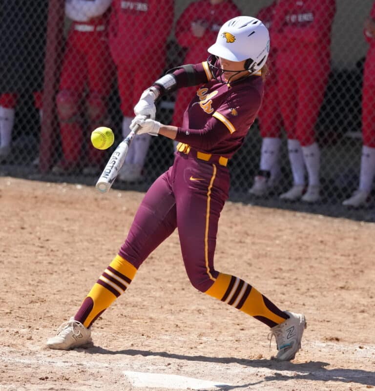 UMC Softball splits doubleheader with Minot State – KROX