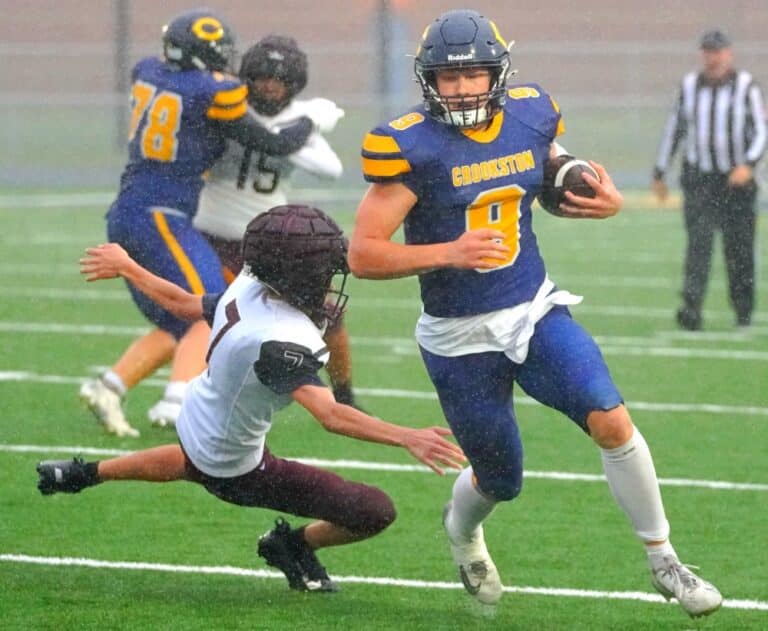 Crookston Pirate Football snaps 22 game losing streak as Tate Hamre ...