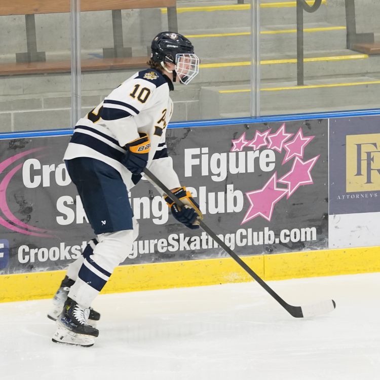 Crookston Boys Hockey gets shut out by #4 Warroad – KROX